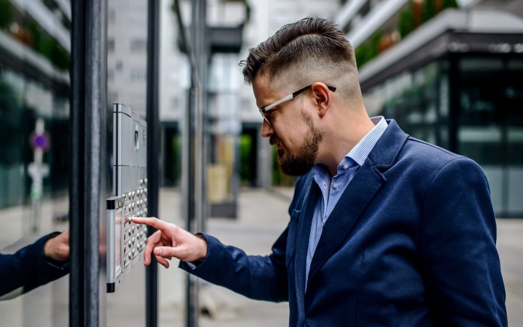 How to Choose the Best Intercom System for Your Facility - Midwest ...